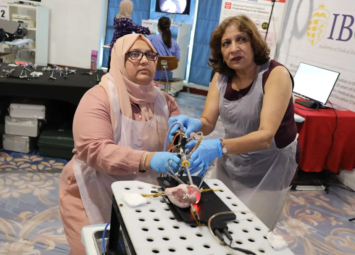 Laparoscopy Surgery Training - Foundation to knotting and suturing